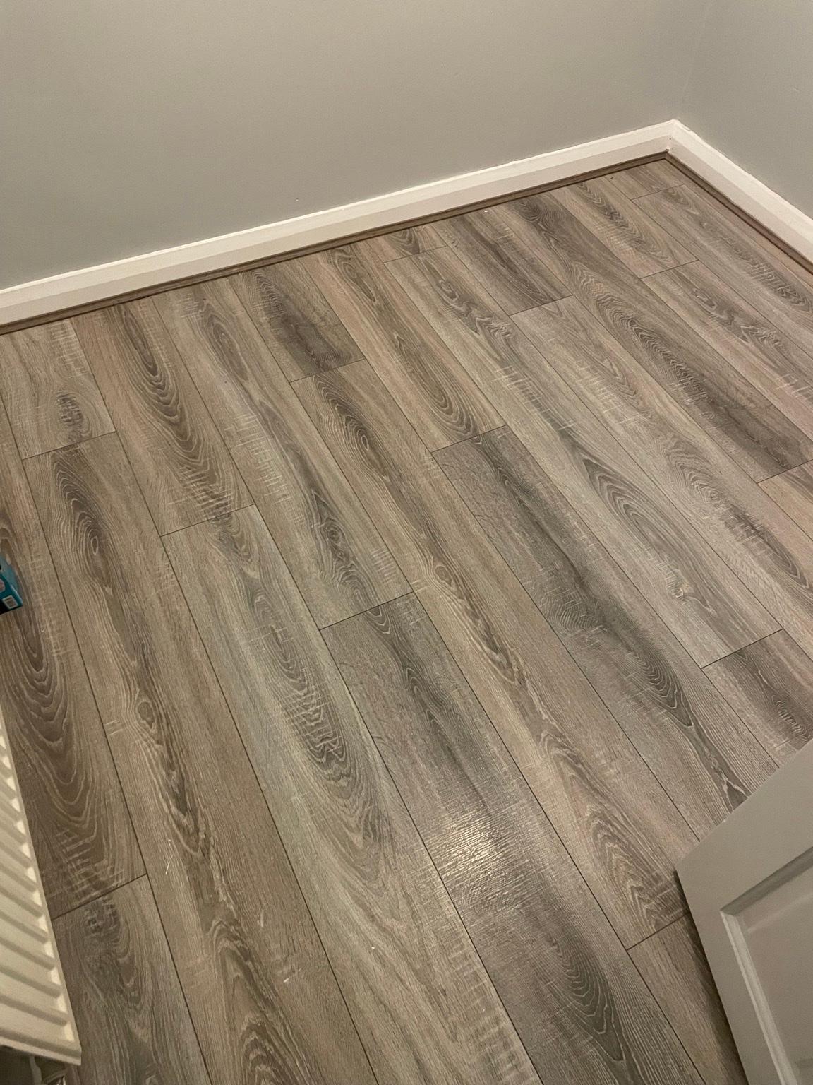 Great condition used laminate flooring in L25 Liverpool für £ 60,00 zum ...