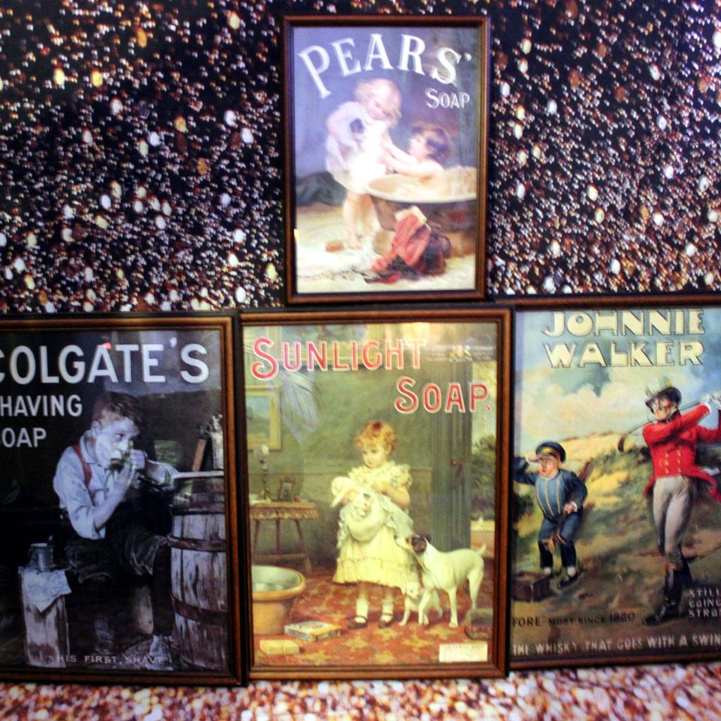 Colgate's 'HIS FIRST SHAVE' Bild in 14057 Berlin für 69,00 € zum ...