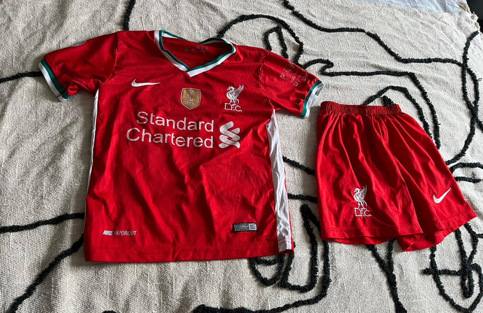 Liverpool fc child's kit in Peterborough für 5,00 £ zum Verkauf | Shpock DE