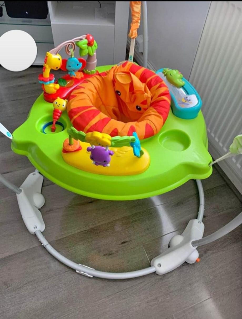 Fisher-Price Roaring Rainforest Baby Jumpero in Calderdale für £ 10,00 ...
