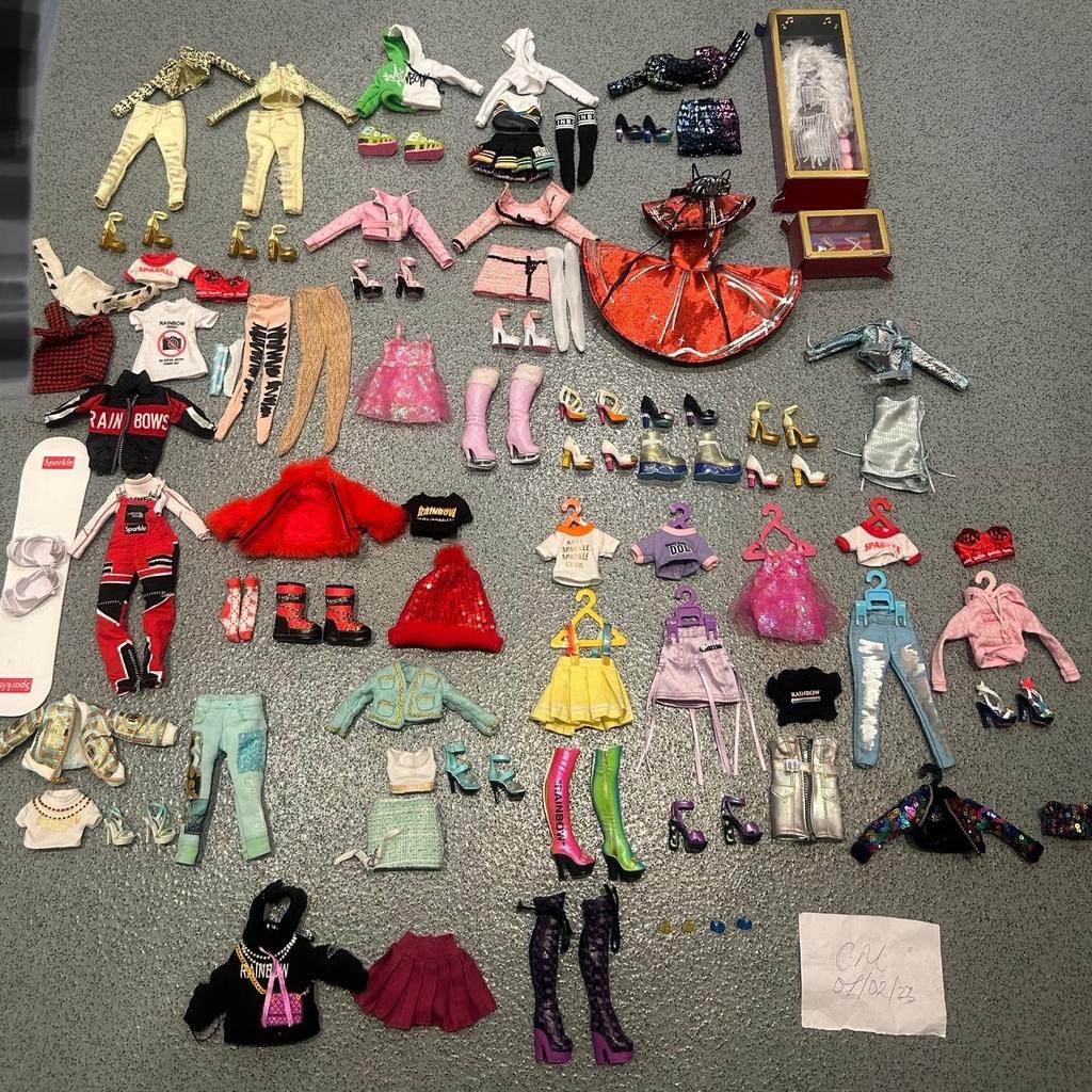 Rainbow high clothes in RM3 Havering für 3,00 £ zum Verkauf | Shpock DE
