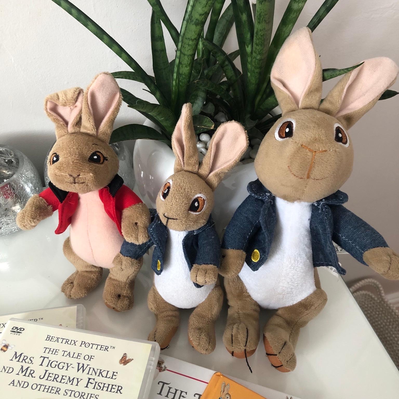 Peter rabbit plush toys dvds and books in BS31 Keynsham für 10,00 £ zum ...