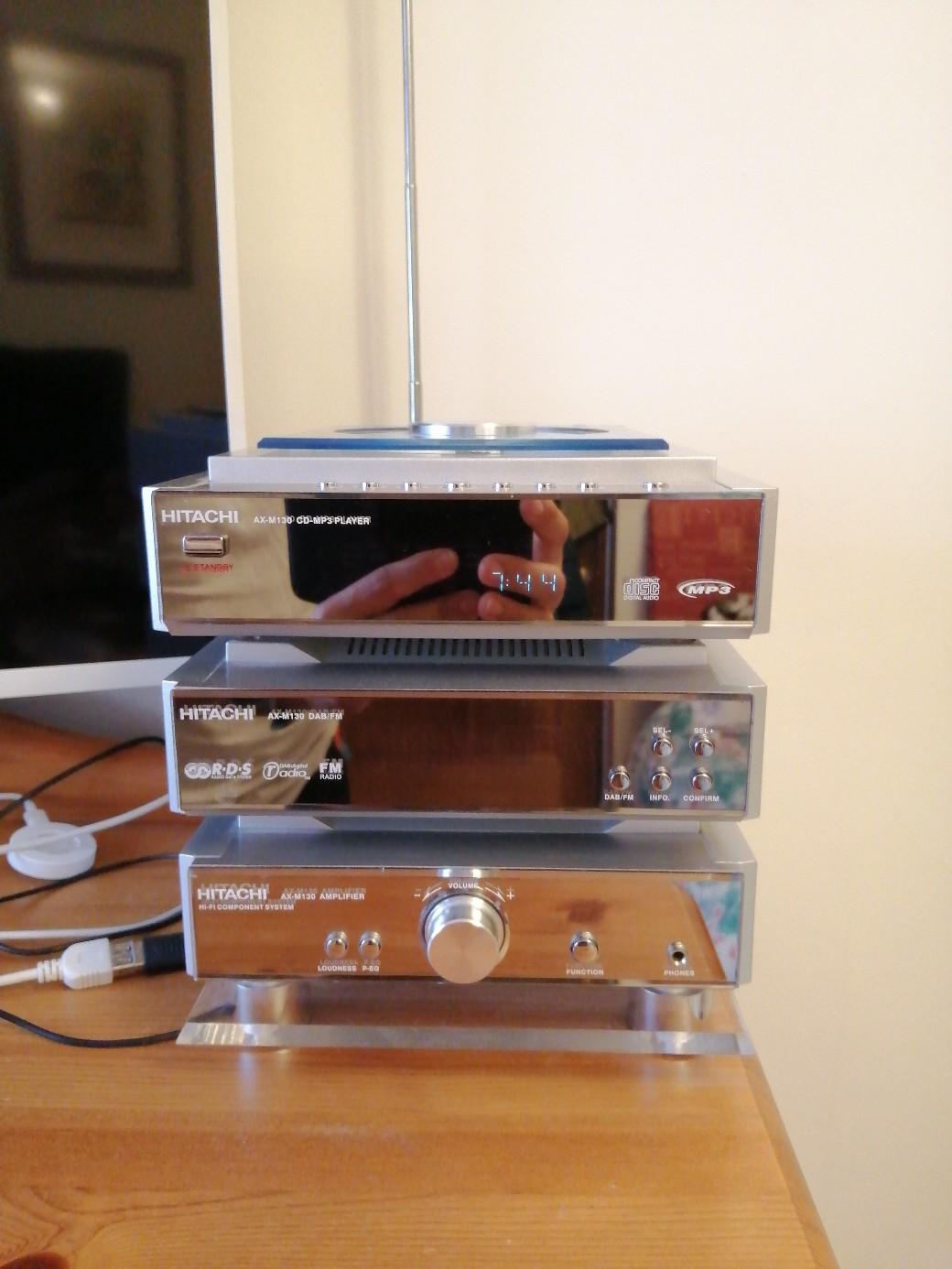 HITACHI AX-M130 CD-MP3 PLAYER. in KT1 Thames for £50.00 for sale | Shpock