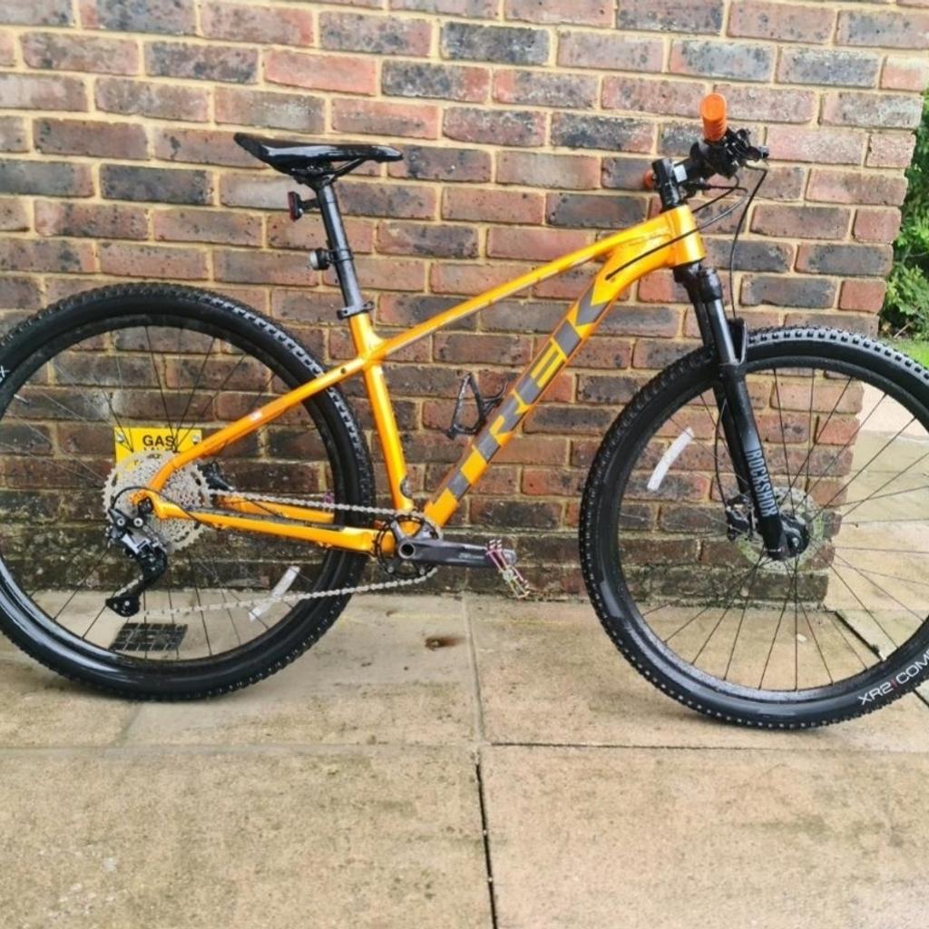 Trek X-Caliber 7 in SM7 Banstead für £ 500,00 zum Verkauf | Shpock AT