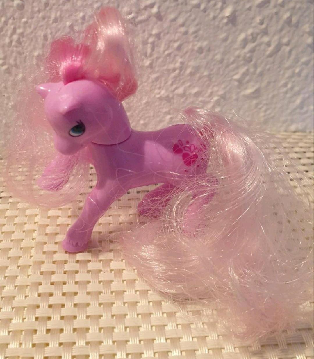My little pony, 90 er Jahre,Pony G1,Barbie in 76149 Karlsruhe for €35. ... My little pony, 90 er Jahre,Pony G1,Barbie in 76149 Karlsruhe for €35. ...