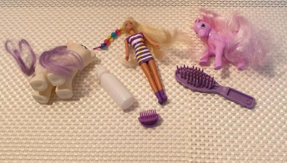 My little pony, 90 er Jahre,Pony G1,Barbie in 76149 Karlsruhe for €35. ... My little pony, 90 er Jahre,Pony G1,Barbie in 76149 Karlsruhe for €35. ...