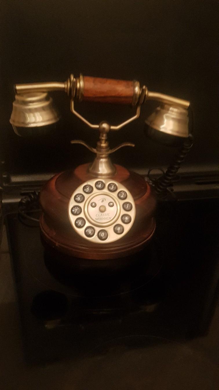 VINTAGE HOUSE PHONE...FULLY WORKING in DY1 Dudley for £5.00 for sale ...
