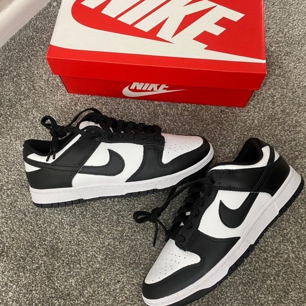 Nike Panda Dunk Trainers- All Sizes Available in W10 London für 140,00 ...