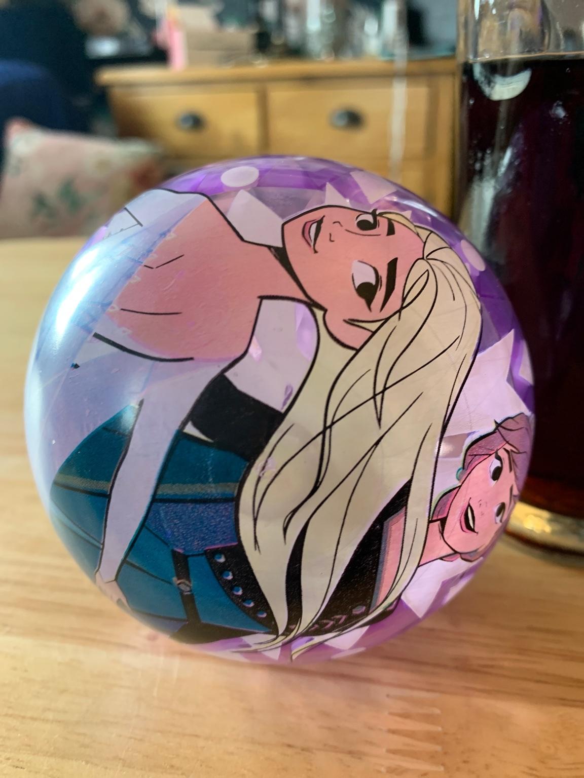 Frozen Ball ️ in B14 Birmingham für £ 0,50 zum Verkauf | Shpock AT
