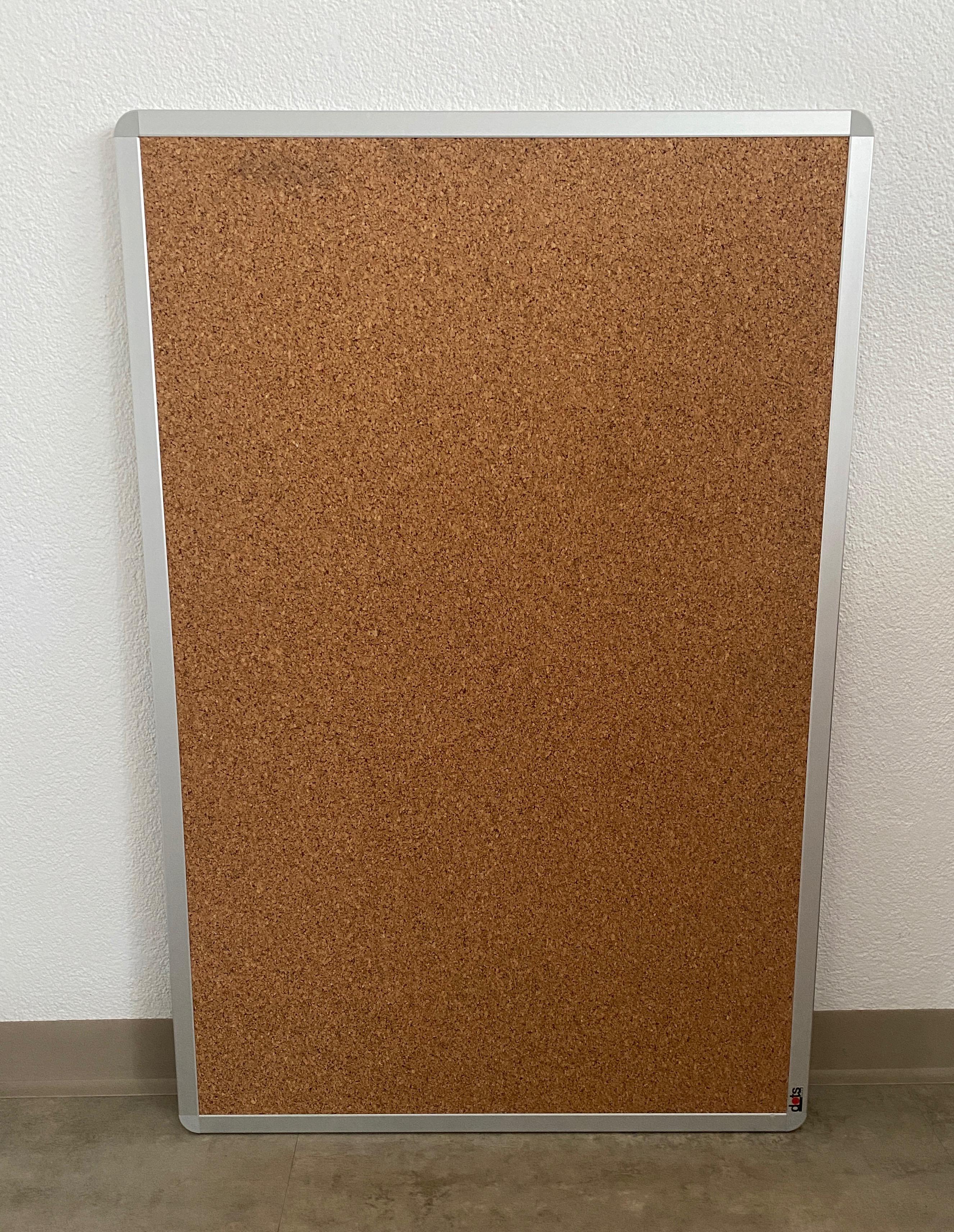 Dots Office Moderationstafel / Kork Pinnwand in 6020 Innsbruck für 90,00 € zum Verkauf | Shpock DE