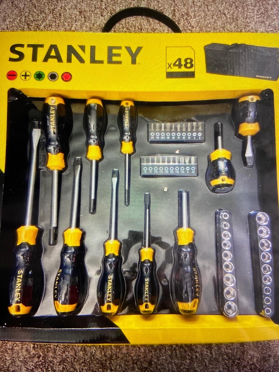 Stanley 48 bit set includes carry case new in B77 Tamworth für 14,00 ...