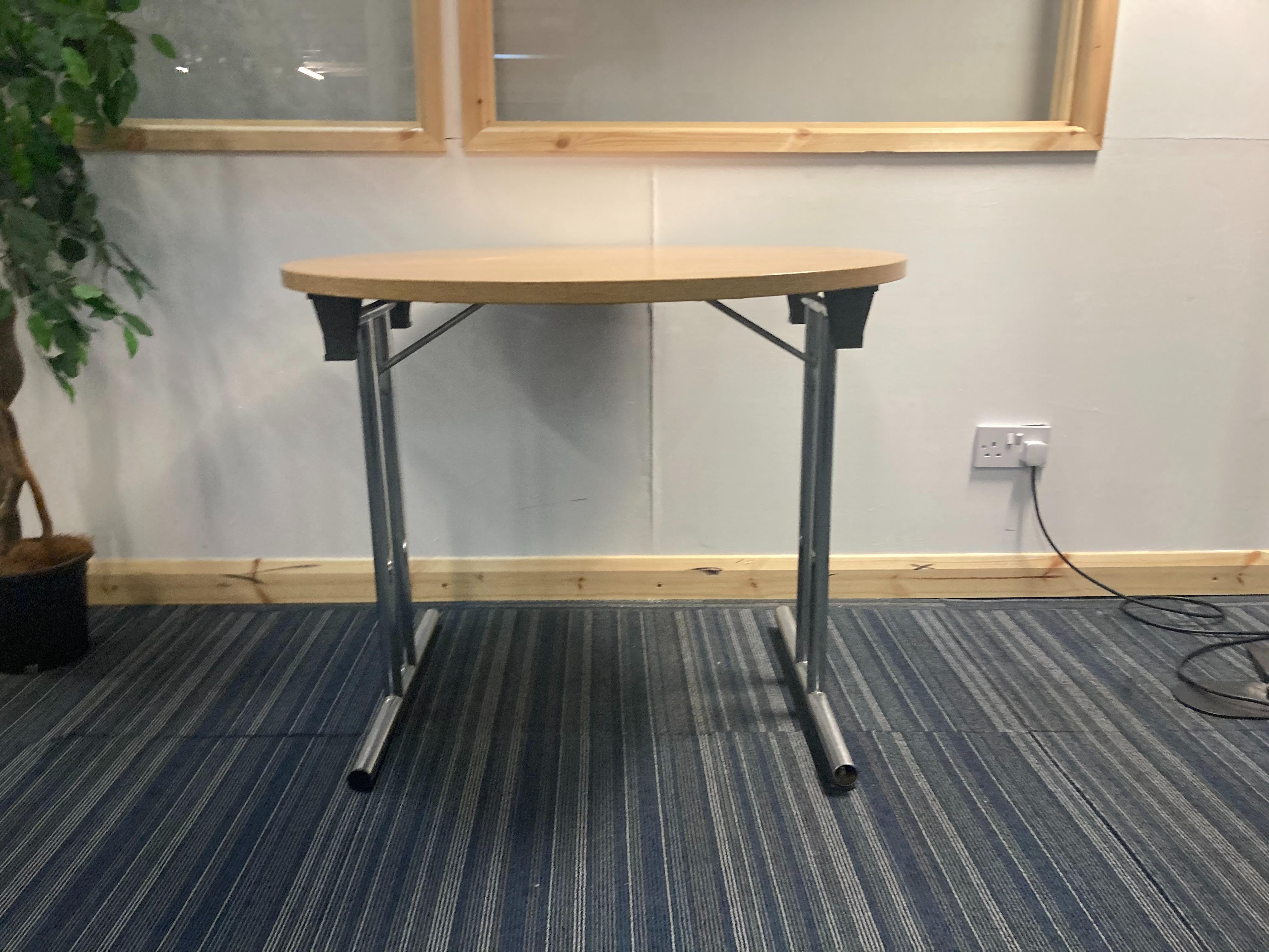 Foldable circle office/meeting table in CR0 London for £140.00 for sale ...