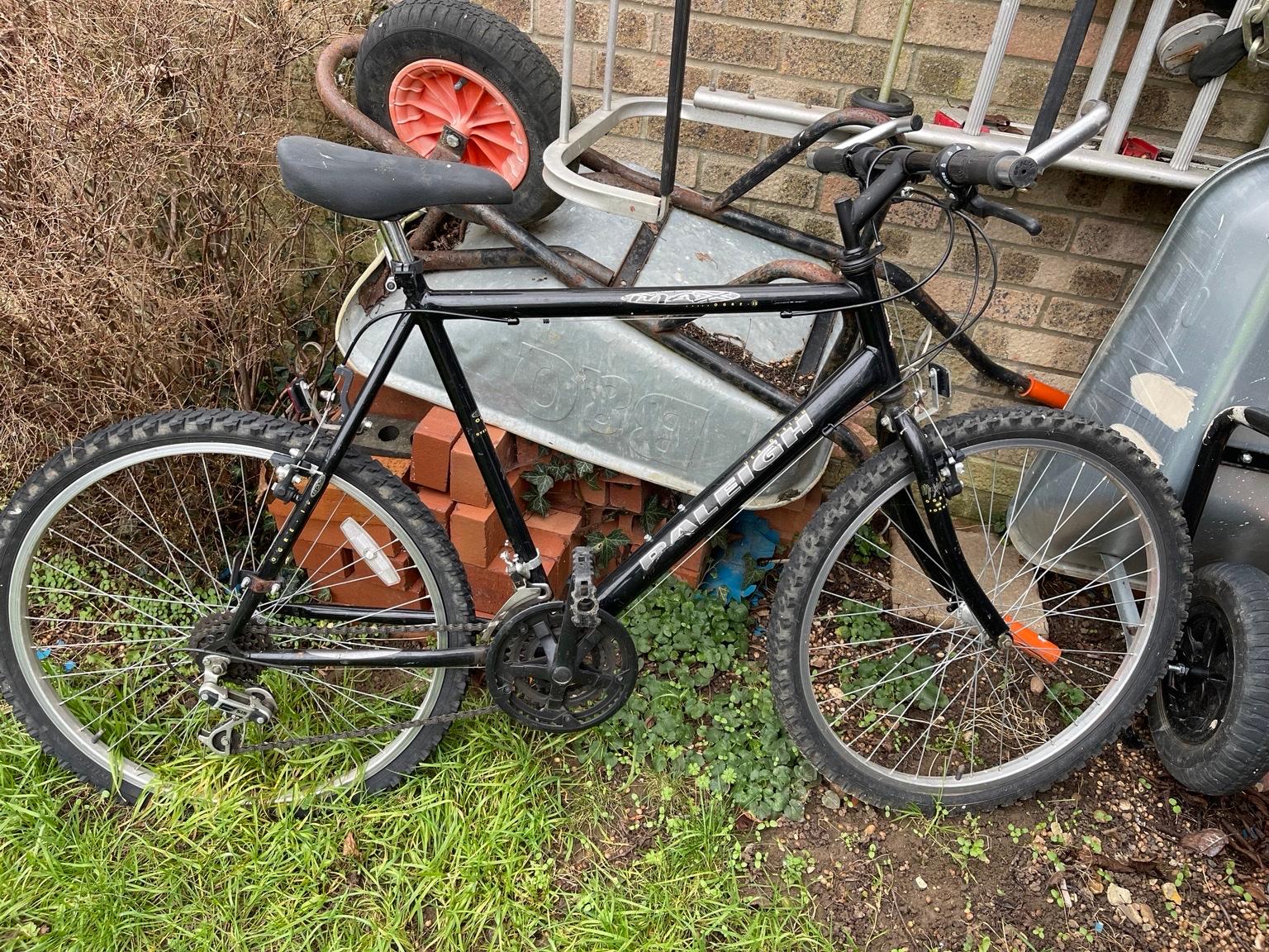Mountain bike in CO10 Babergh for £35.00 for sale | Shpock