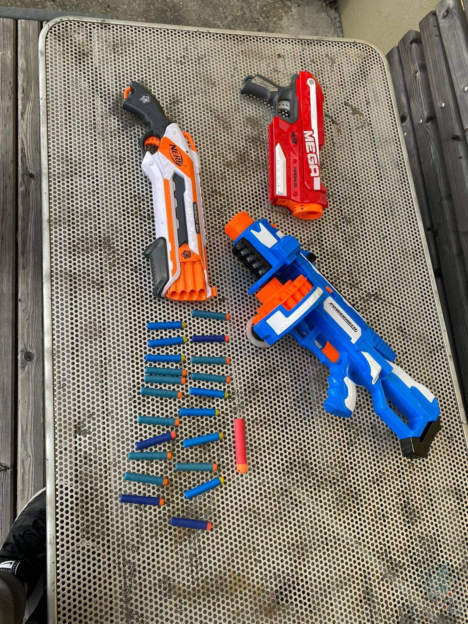 nerf gun in 6840 Götzis für 40,00 € zum Verkauf | Shpock DE