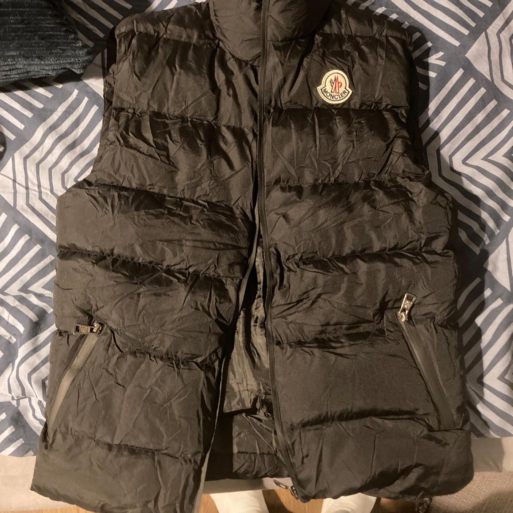 Moncler Weste (Fake) in 8200 Gleisdorf für 100,00 € zum Verkauf | Shpock DE