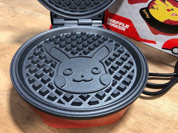 Pokemon Waffle Maker in S40 Chesterfield für 30,00 £ zum Verkauf ...