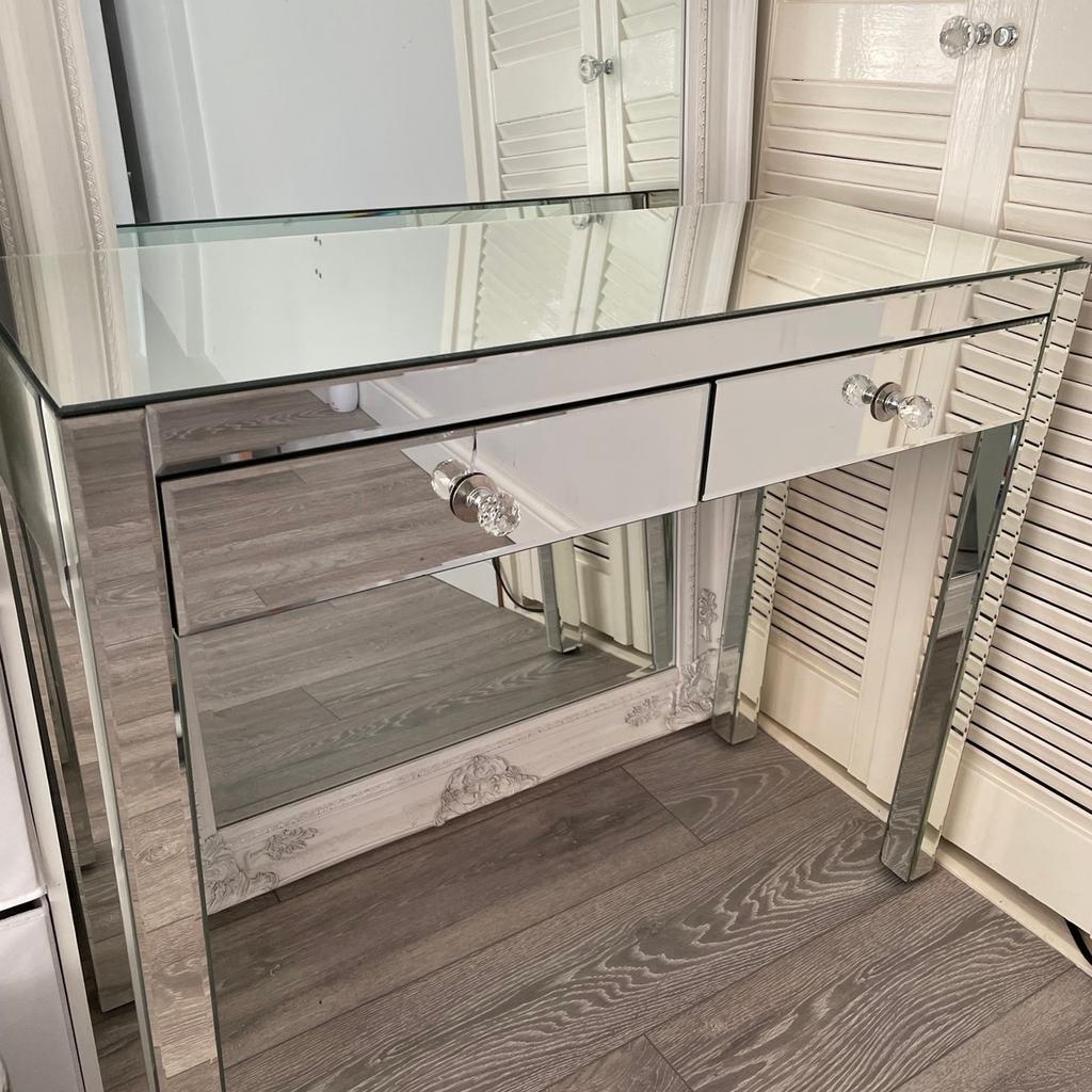 Glass dressing table in WN8 Lancashire for free for sale | Shpock