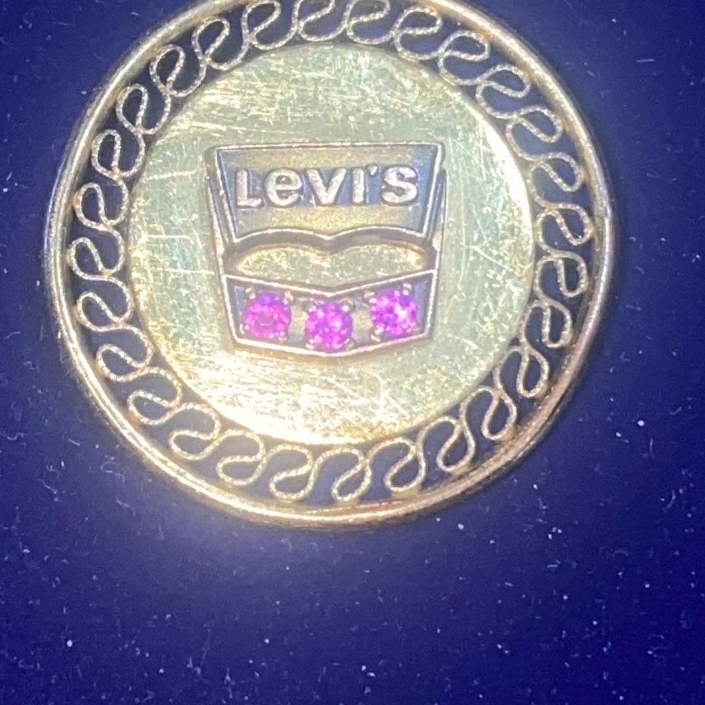 Rare Levi’s solid gold & rubies brooch in RM8 London für £ 120,00 zum ...
