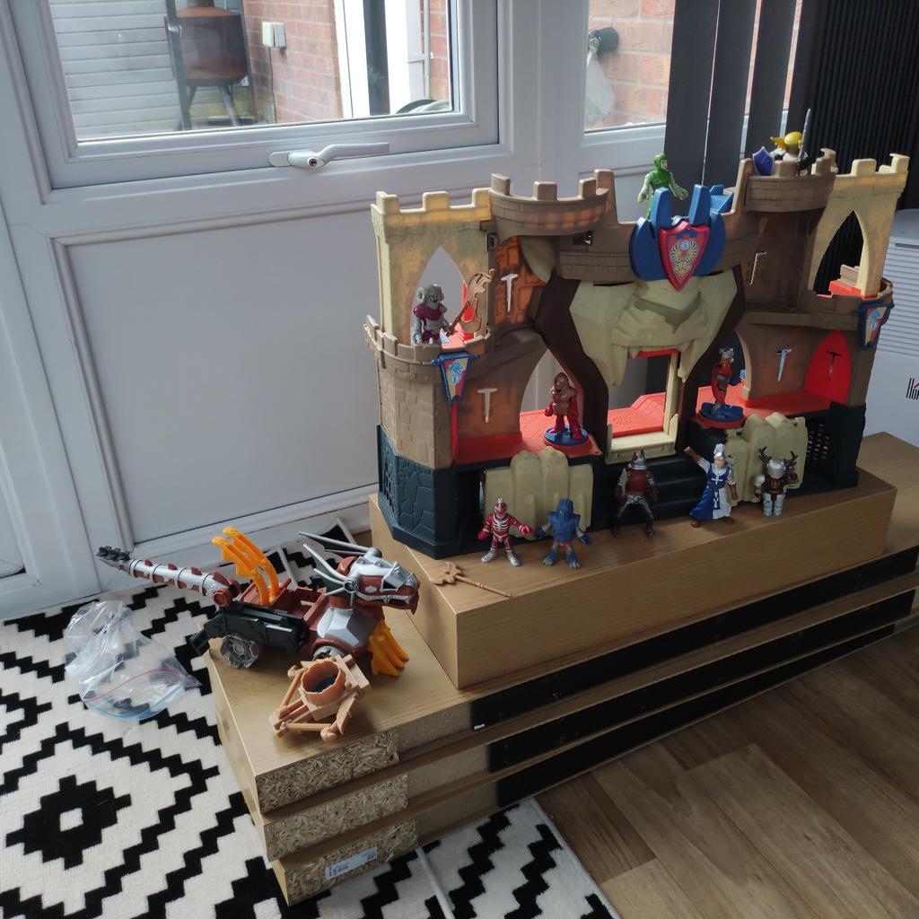 Fischer Price imaginext lion's den castle in ST17 Stafford für 20,00 ...