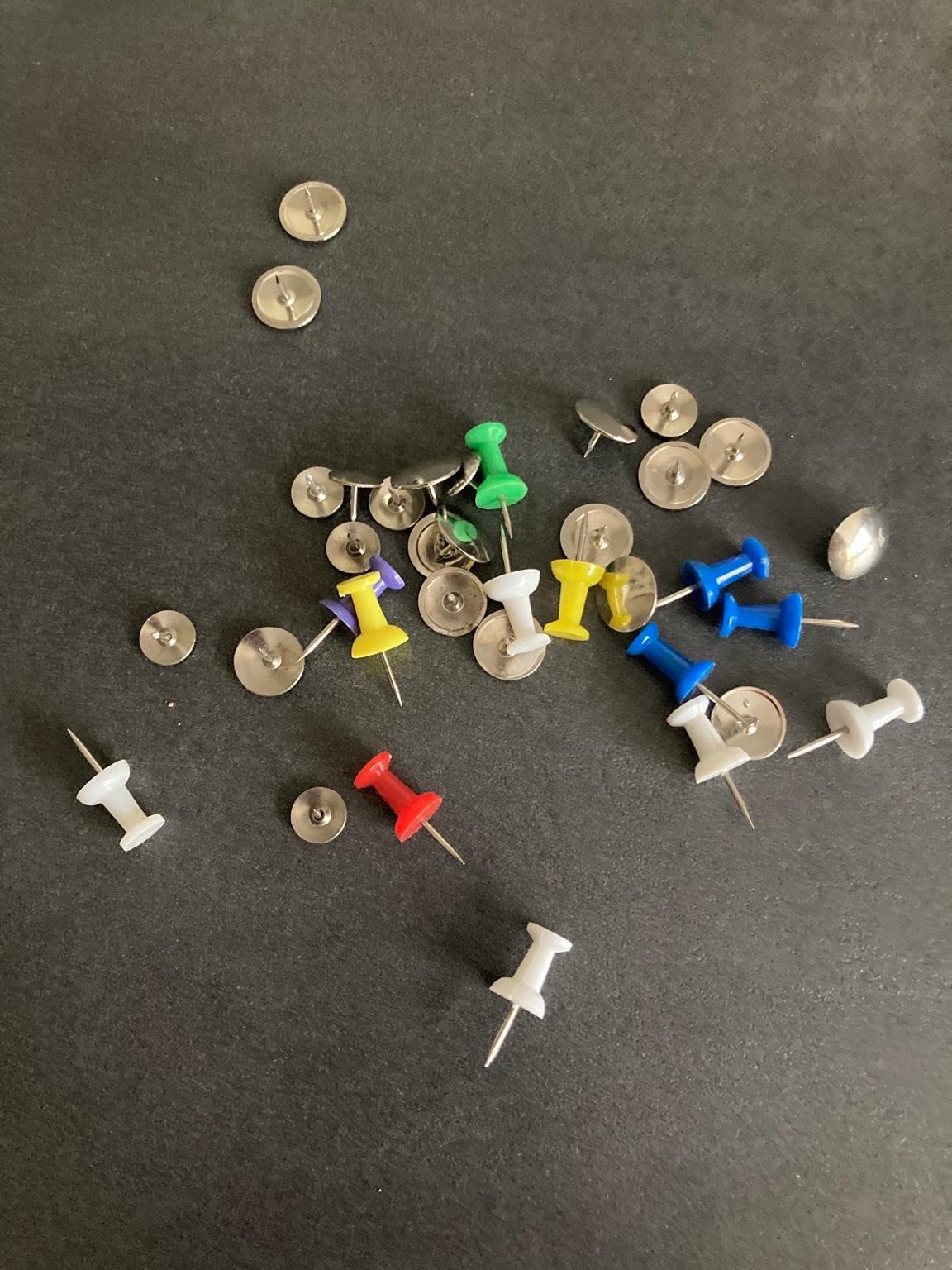 Verschiedene Pins für Pinboards etc in 68309 Mannheim for €4.00 for ...