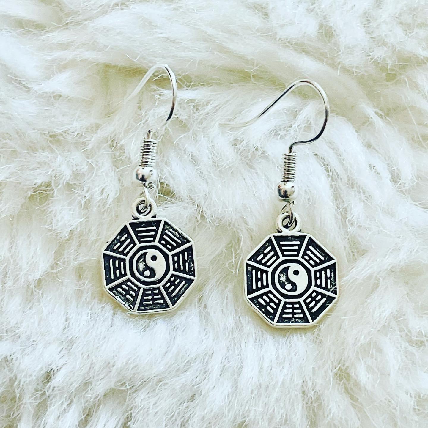 Yin Yang Bagua Pakua Feng Shui Earrings in BH23 Christchurch für 8,00 ...