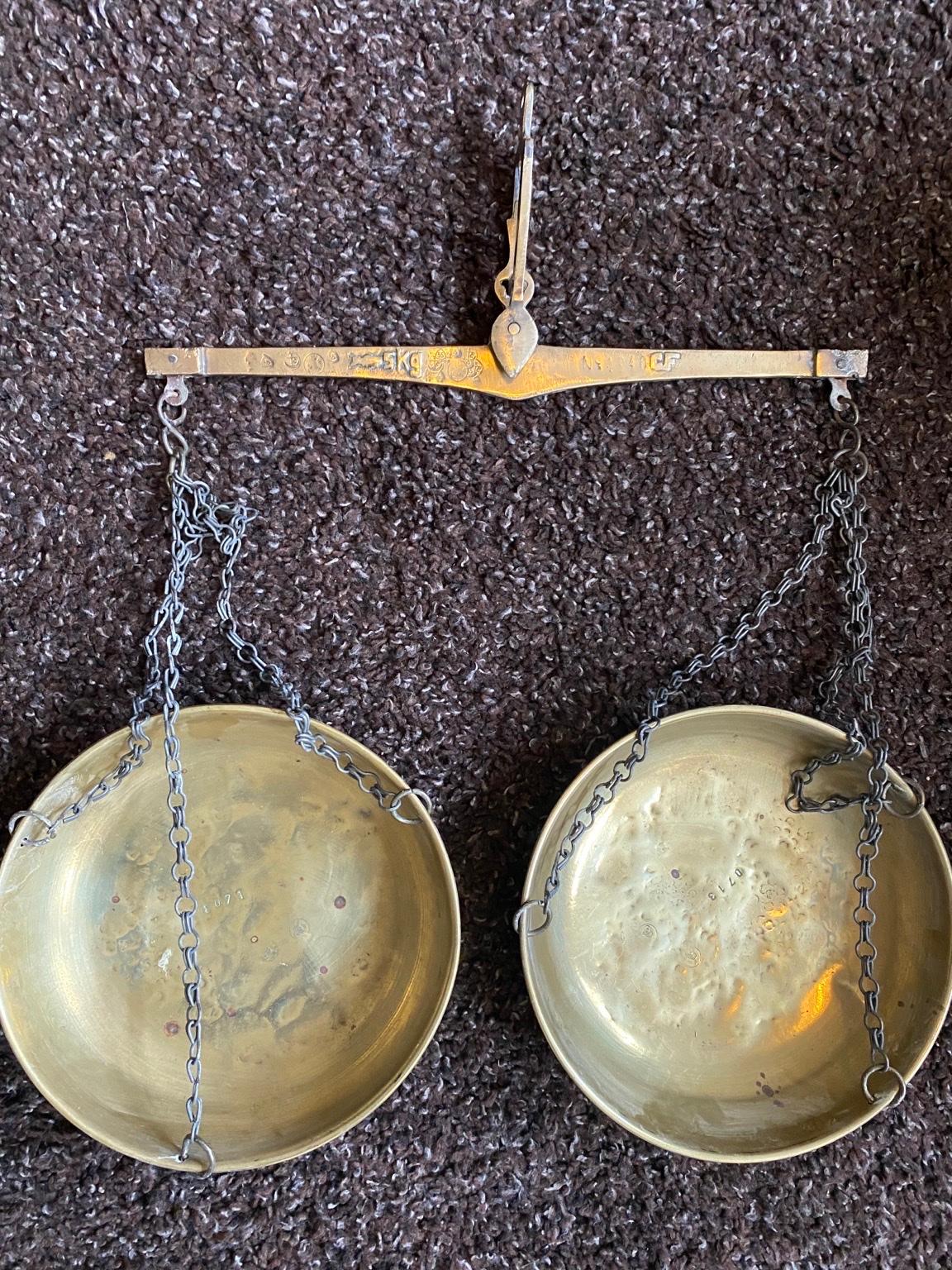 Large Set of Antique Brass Scales in NG16 Valley for £20.00 for sale ...