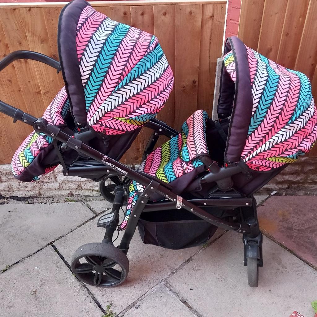 double tandem pram in L13 Liverpool für 170,00 £ zum Verkauf | Shpock DE