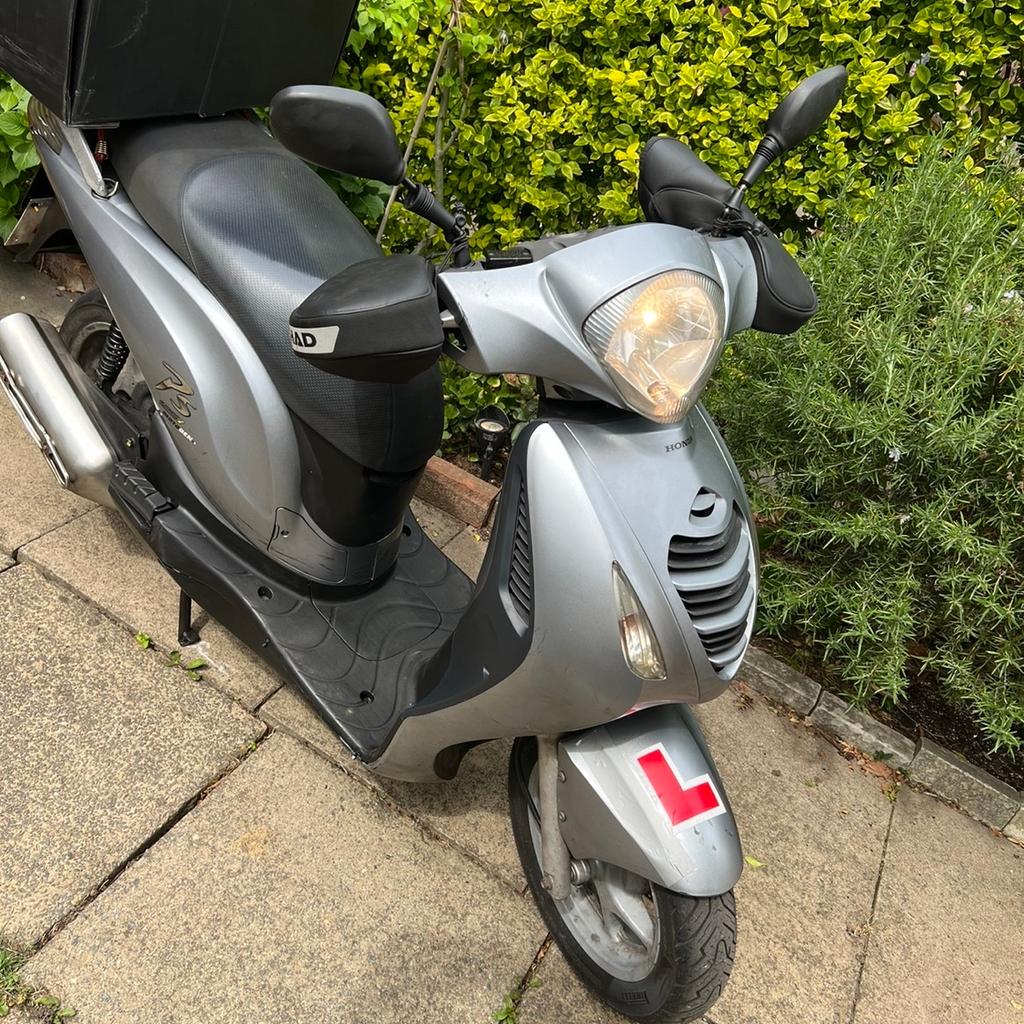 Honda PS 125 in W10 London for £1,100.00 for sale | Shpock