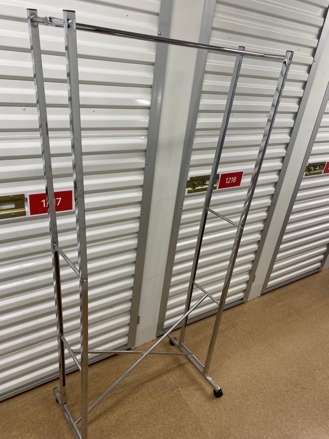 Clothes rail in SE3 London for £25.00 for sale | Shpock