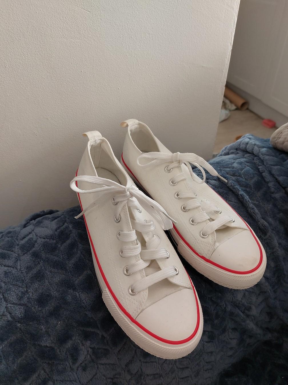 Primark new pumps size 7 in B72 Birmingham für 1,00 £ zum Verkauf ...