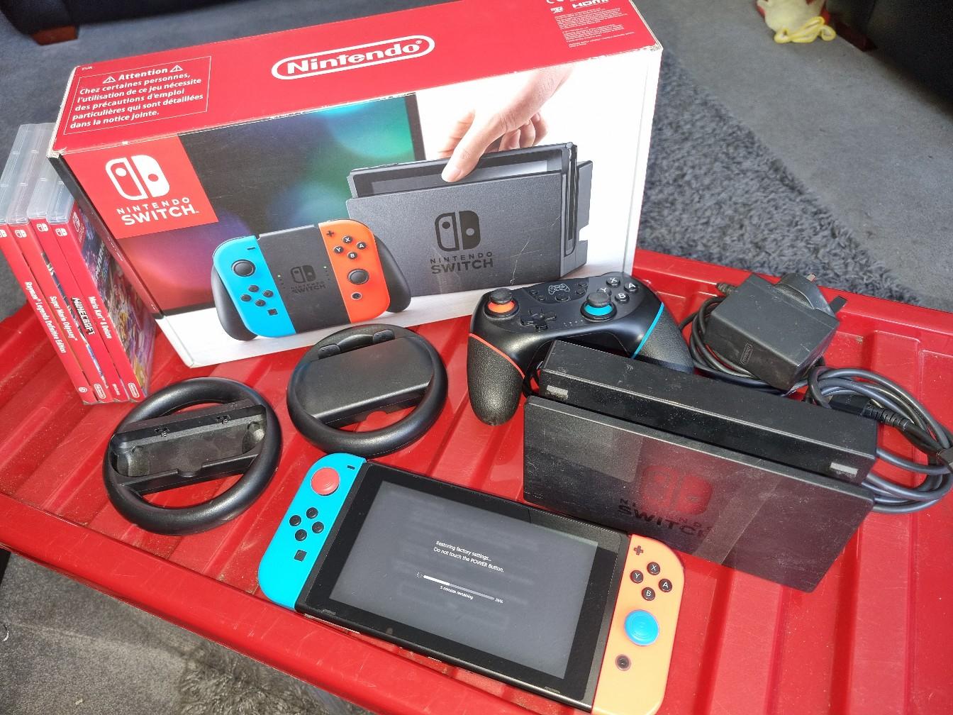 Nintendo Switch & Labo kit Bundle in GU35 Hampshire für 220,00 £ zum ...