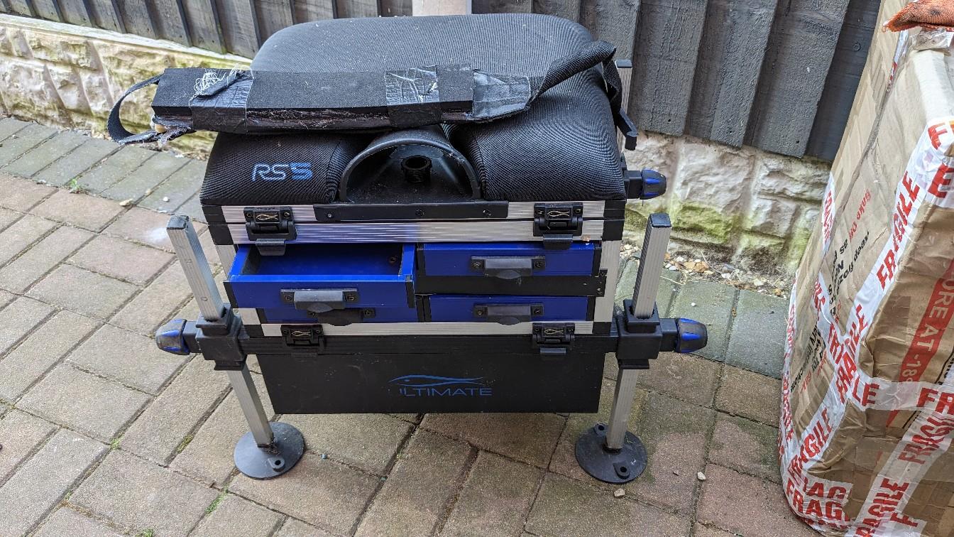 fishing tackle box free in WS3 Bloxwich für gratis zum Verkauf | Shpock AT