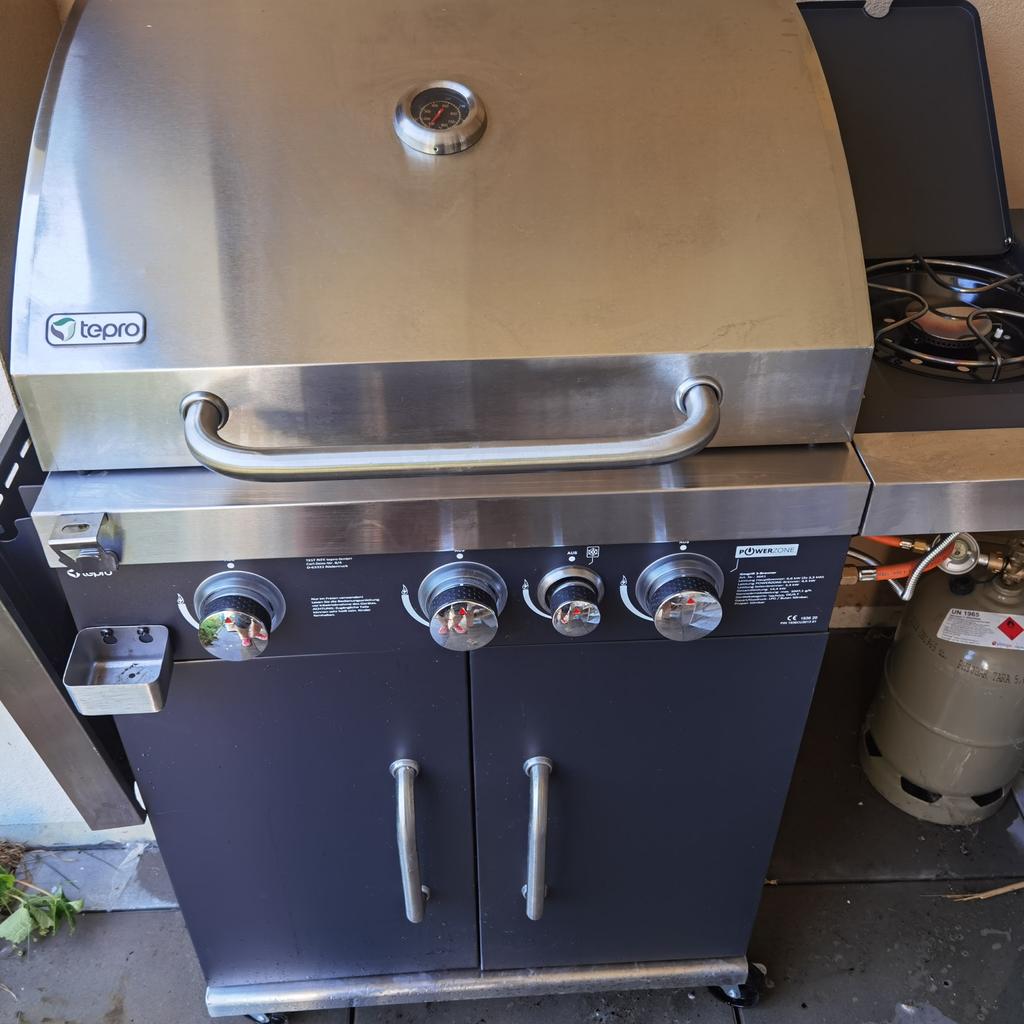 Tepro Gasgrill 3 flammig mit Kochplatte in 6330 Stadt Kufstein für 200 ... Tepro Gasgrill 3 flammig mit Kochplatte in 6330 Stadt Kufstein für 200 ...