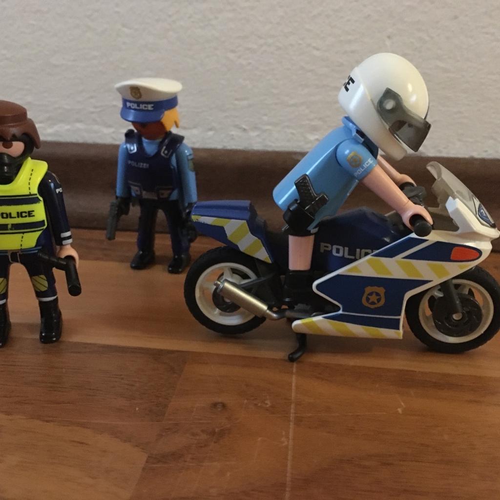 Playmobil Polizei: Motorrad und 3 Polizisten in 6850 Stadt Dornbirn für 6,00 € zum Verkauf ...