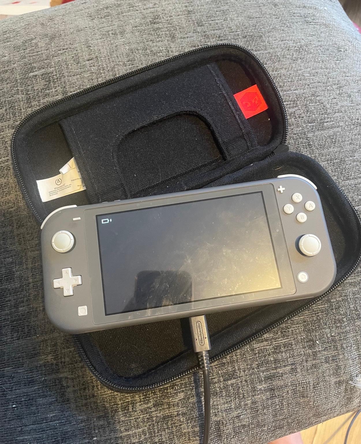 Nintendo Switch Lite in TW16 Spelthorne für 90,00 £ zum Verkauf | Shpock DE
