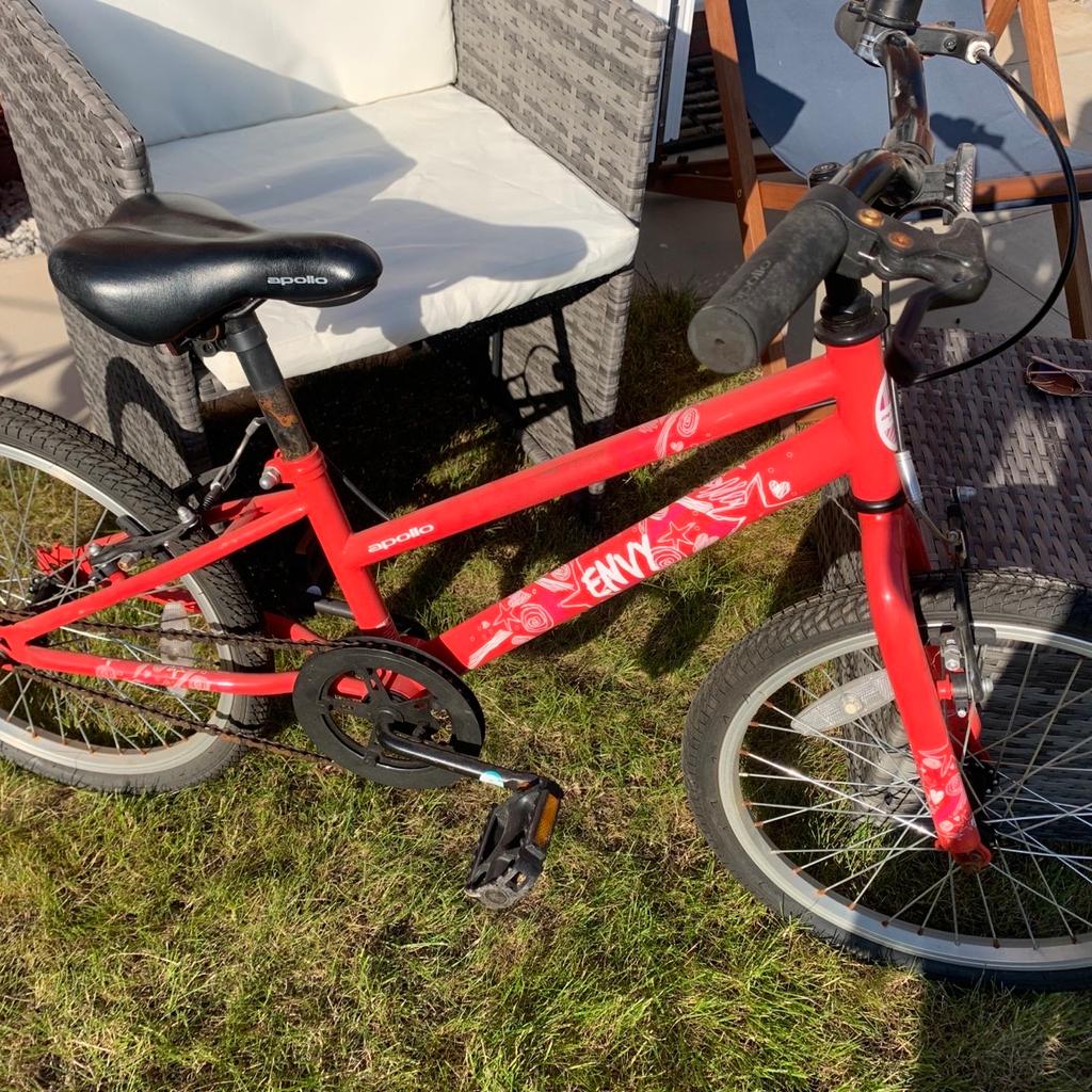 Girls Red Apollo Bike Age 5 and over in L31 Green für £ 7,00 zum ...