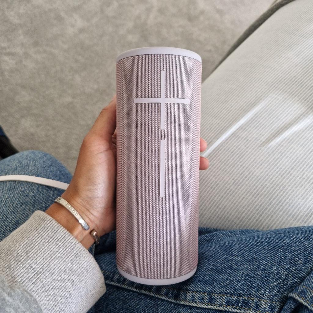 Ultimate Ears BOOM 3 waterproof speaker in B90 Shirley für 60,00 £ zum ...