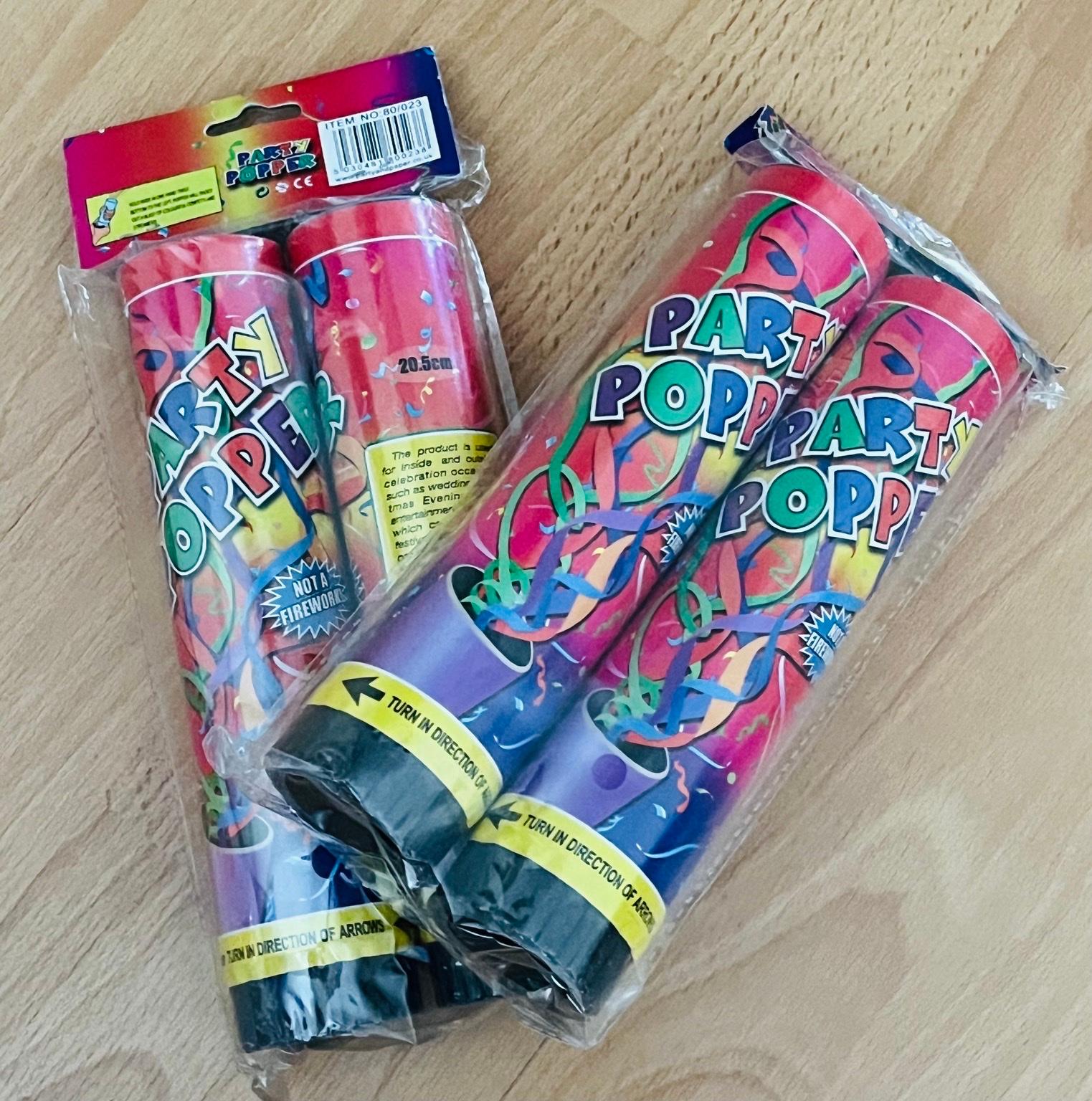 Birthday poppers party canisters baby shower in RM12 London für 4,00 ...