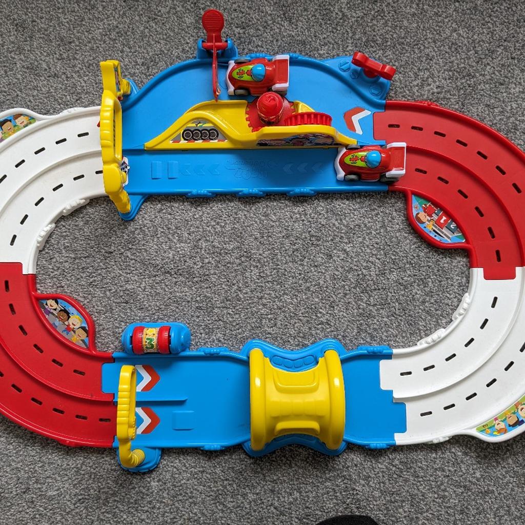 racing car track toy in DY2 Dudley für £ 3,00 zum Verkauf | Shpock AT