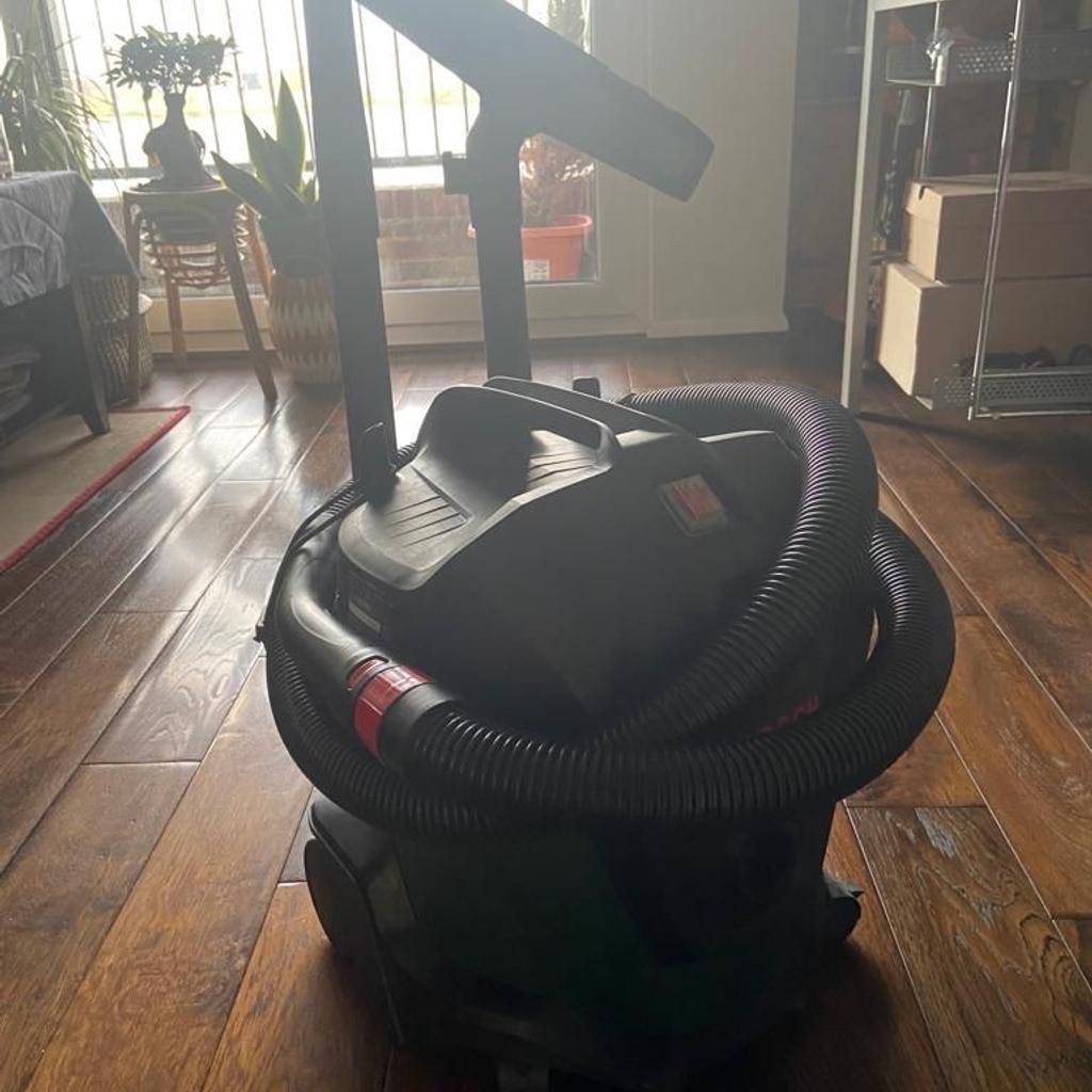 Bosh Universal Vac 15 in E1 London for £40.00 for sale | Shpock