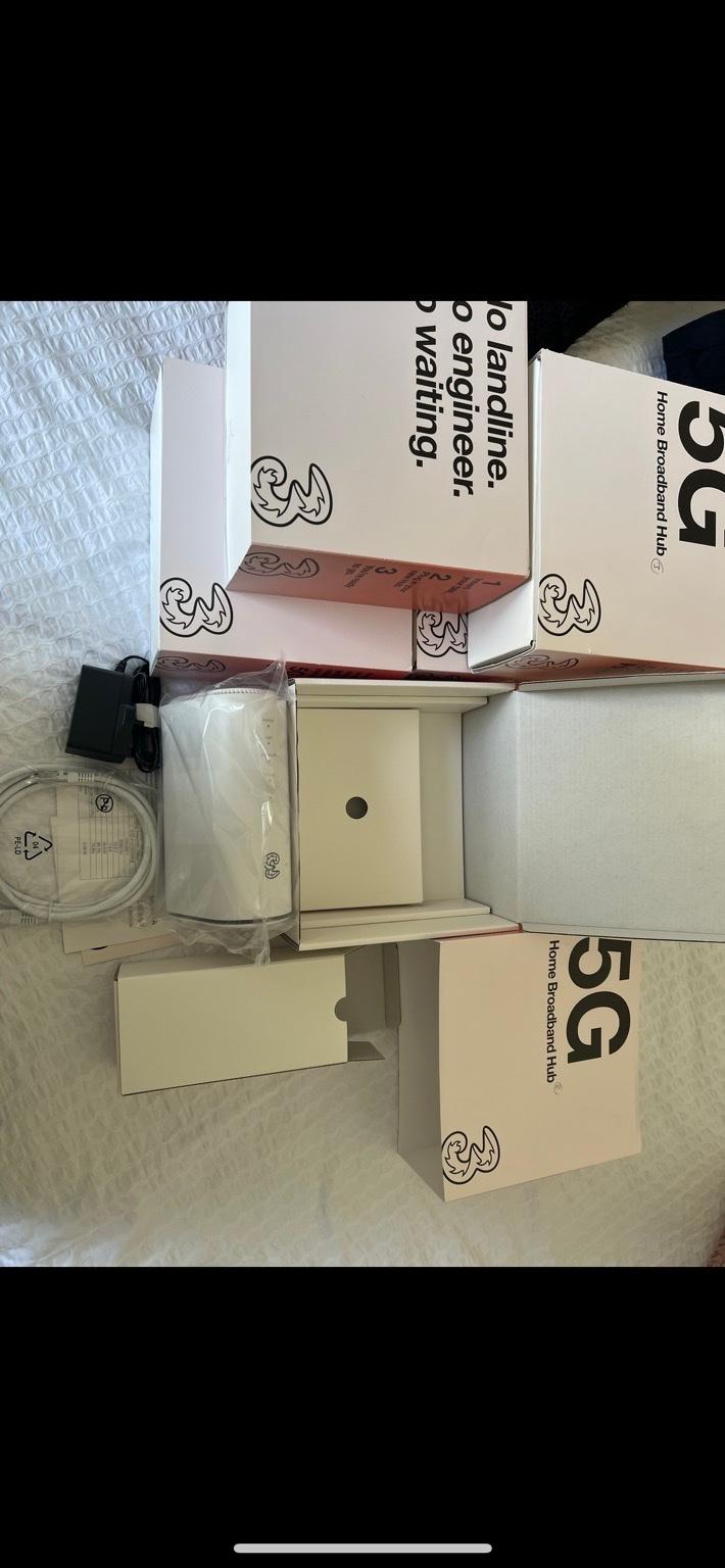 ZTE MC801A 5G WI-FI ROUTER HUB, LOCKED TO 3 in E11 London für £ 95,00 ...