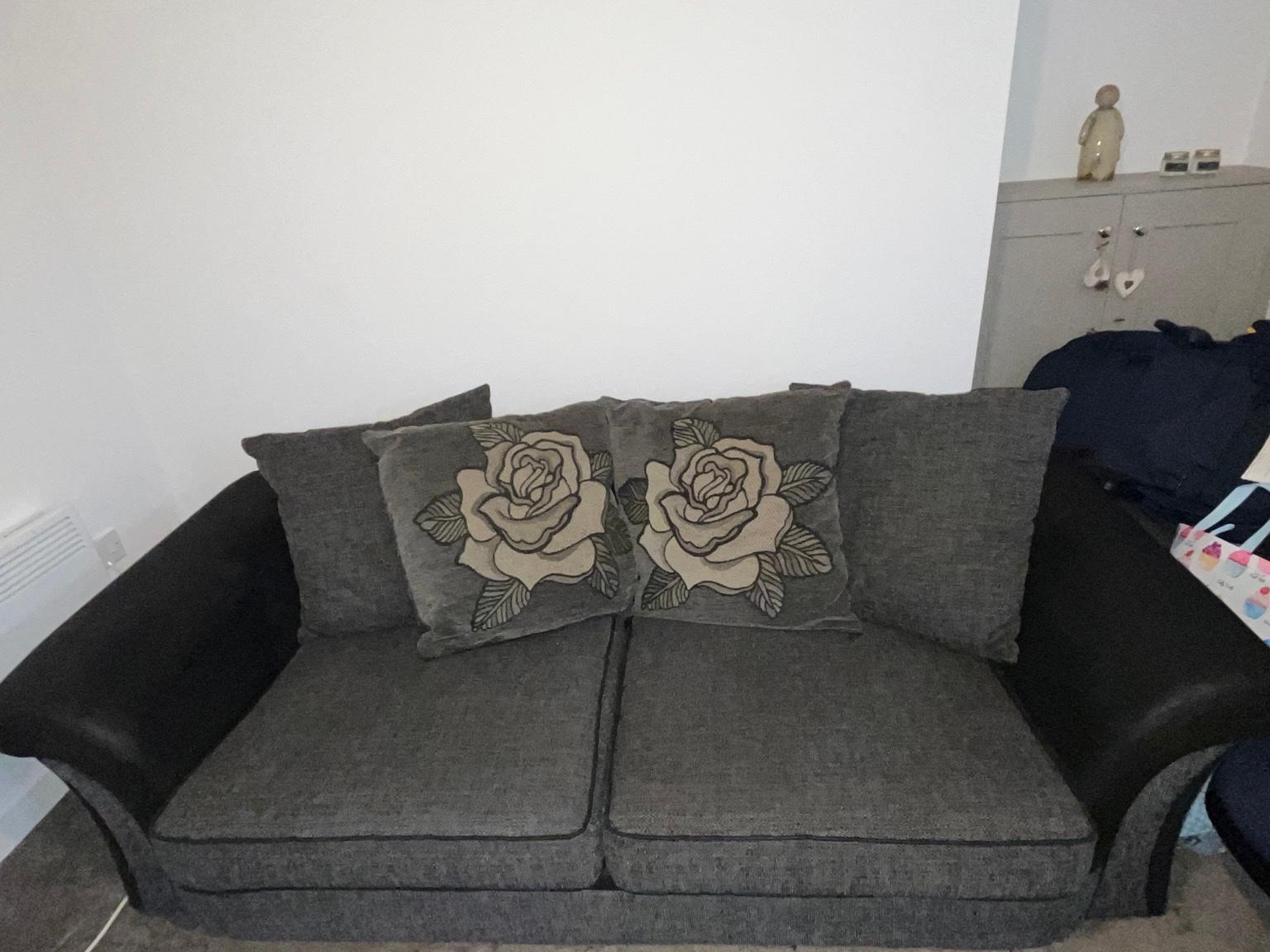 Comfy sofa with puff COLLECTION ONLY in CO1 Colchester for £50.00 for ...