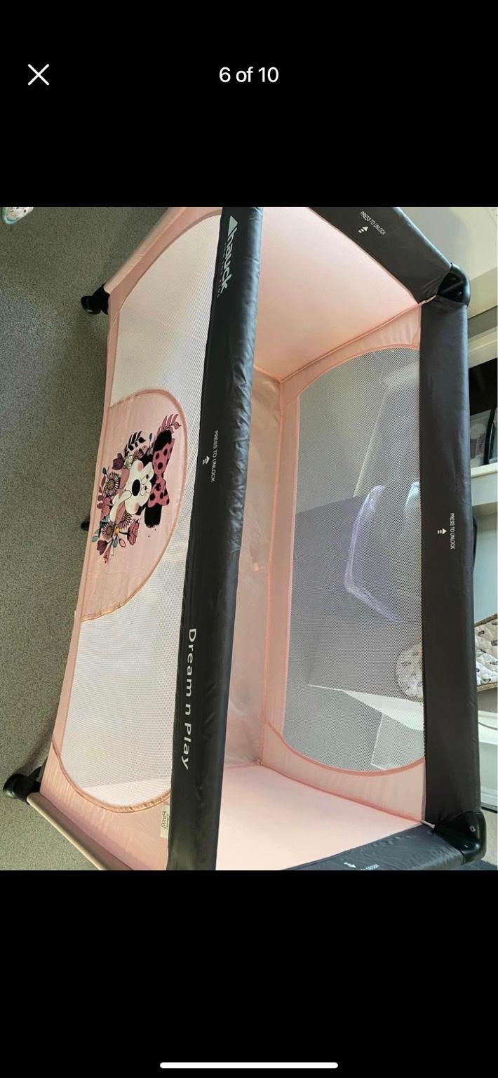 Hauck Minnie Mouse dream n play travel cot in RM10 London for £20.00 ...