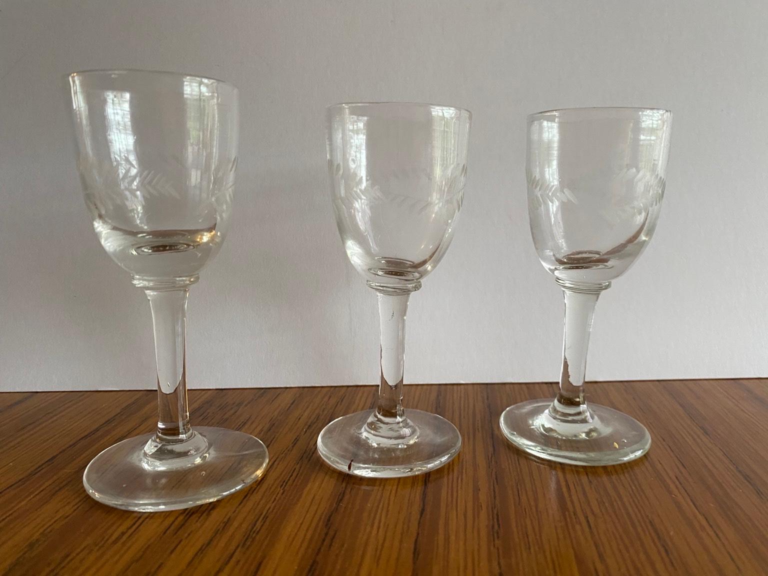 Vintage Sherry Glasses Set of 3 in NN11 Daventry für 8,00 £ zum Verkauf ...