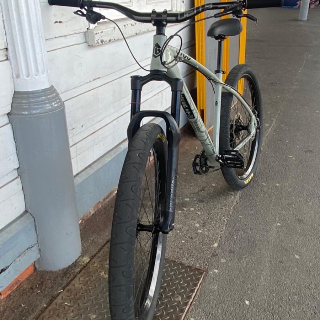 C100 v2 in SW11 London for £800.00 for sale | Shpock