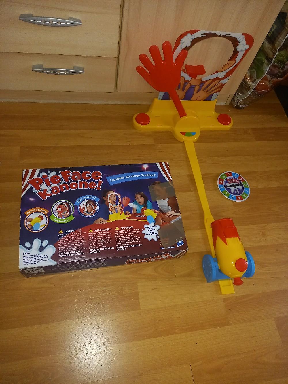 Hasbro Gaming - Pie Face Canon - Board Game - in 73733 Esslingen am ...