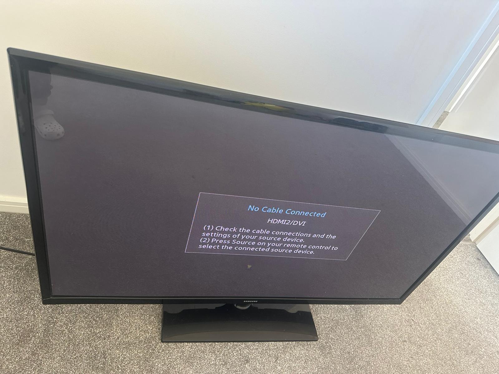 50 inch Samsung tv with signal box and remote in WA3 Golborne für 80,00 ...