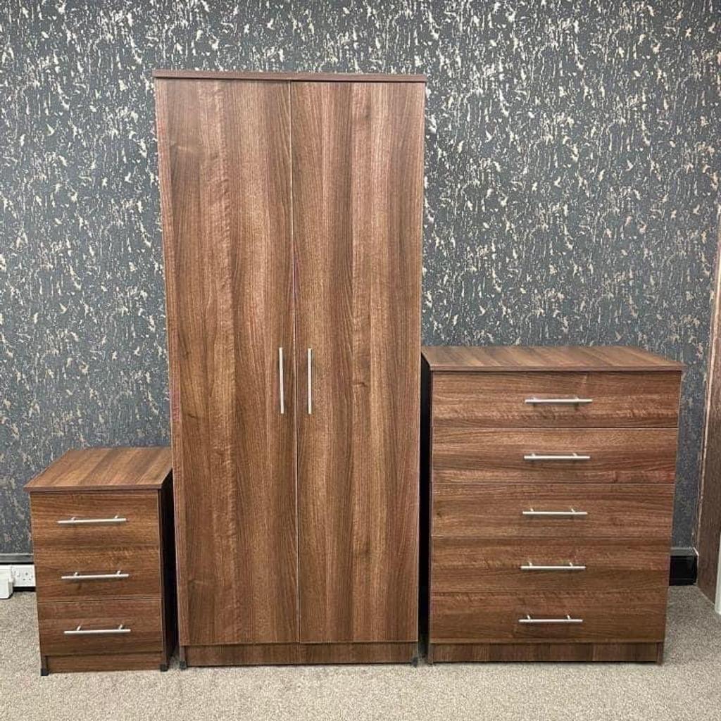 Nova assembled walnut 2 door wardrobe set in S62 Parkgate für £ 400,00 ...