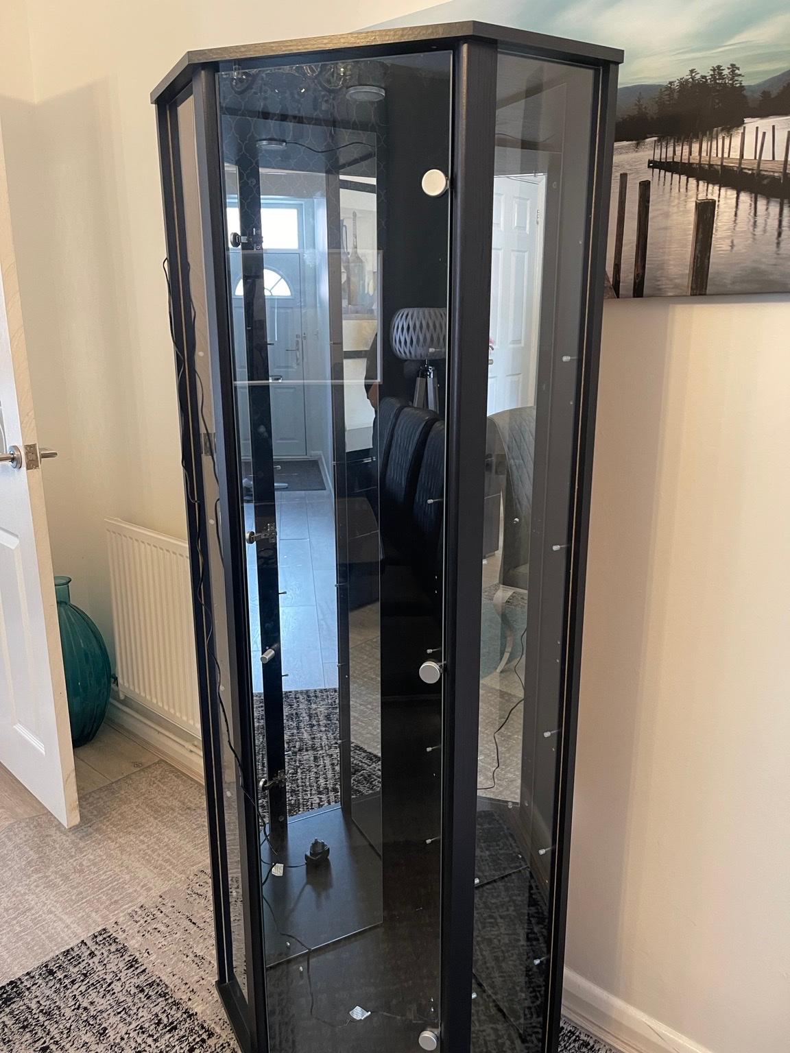 Black corner display cabinet in CV11 Bedworth für 80,00 £ zum Verkauf ...
