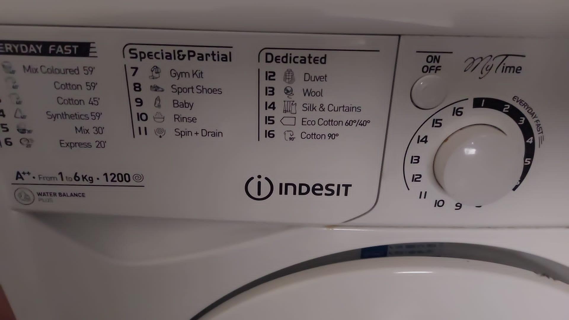 INDESIT 6kg - Freestanding Washing Machine in M18 Manchester for £150. ...